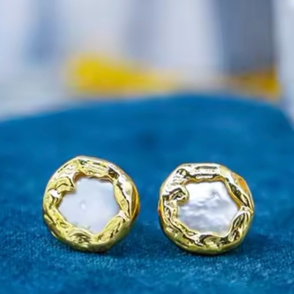 Jewelry | Mother Of Pearl Baroque Disc Irregular Wavy Dent Divot Pit ...